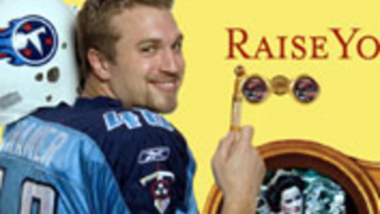 Cramer raises glasses to support opera campaign