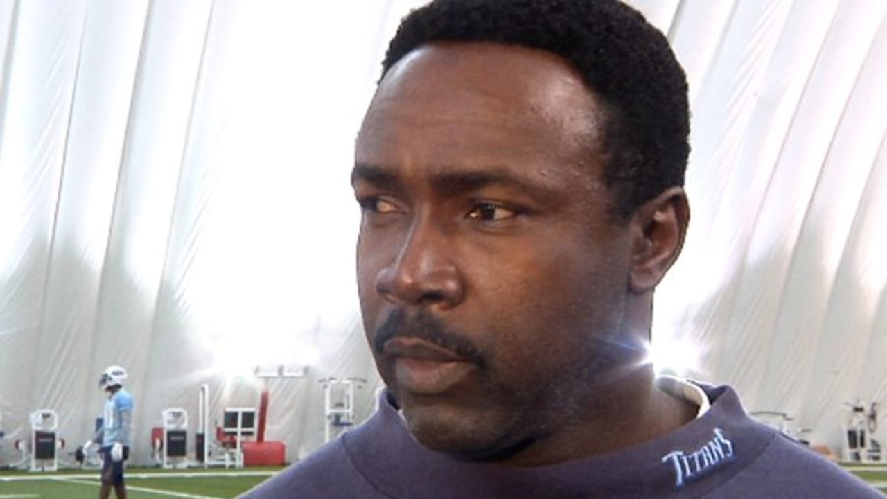 Defensive Coordinator Jerry Gray