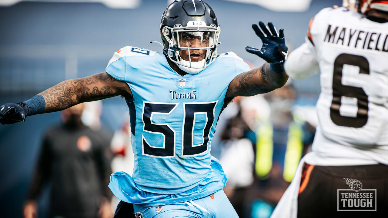 A Stronger, More Mature OLB Derick Roberson Aims to Make a Bigger ...