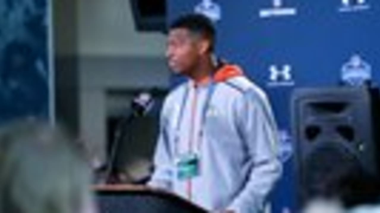 Winston Tries to Answer Questions About Shoulder, Character