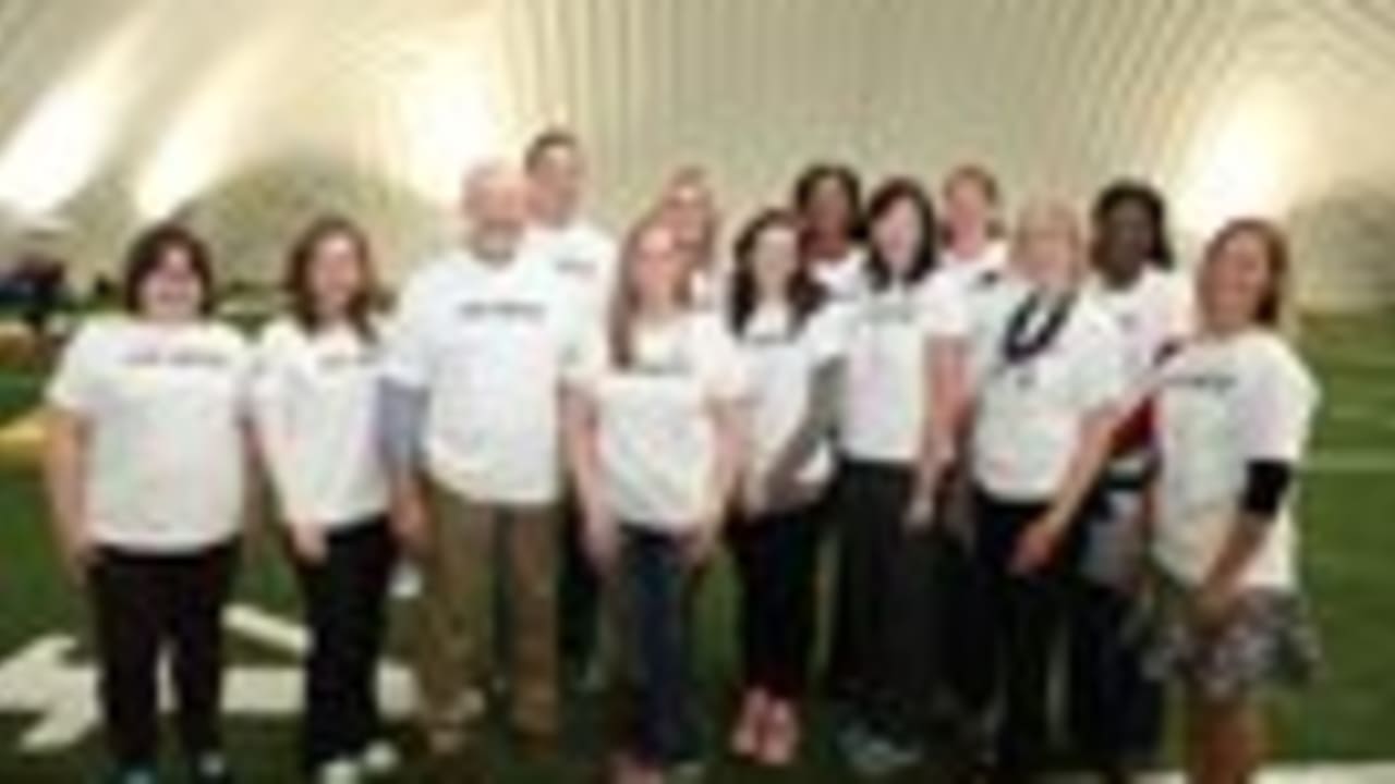 Titans Partner with United Way for Hometown Huddle