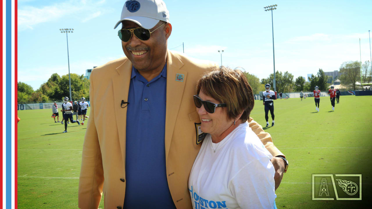 Former Houston Oilers Thankful to be Embraced as Titans, in Tennessee