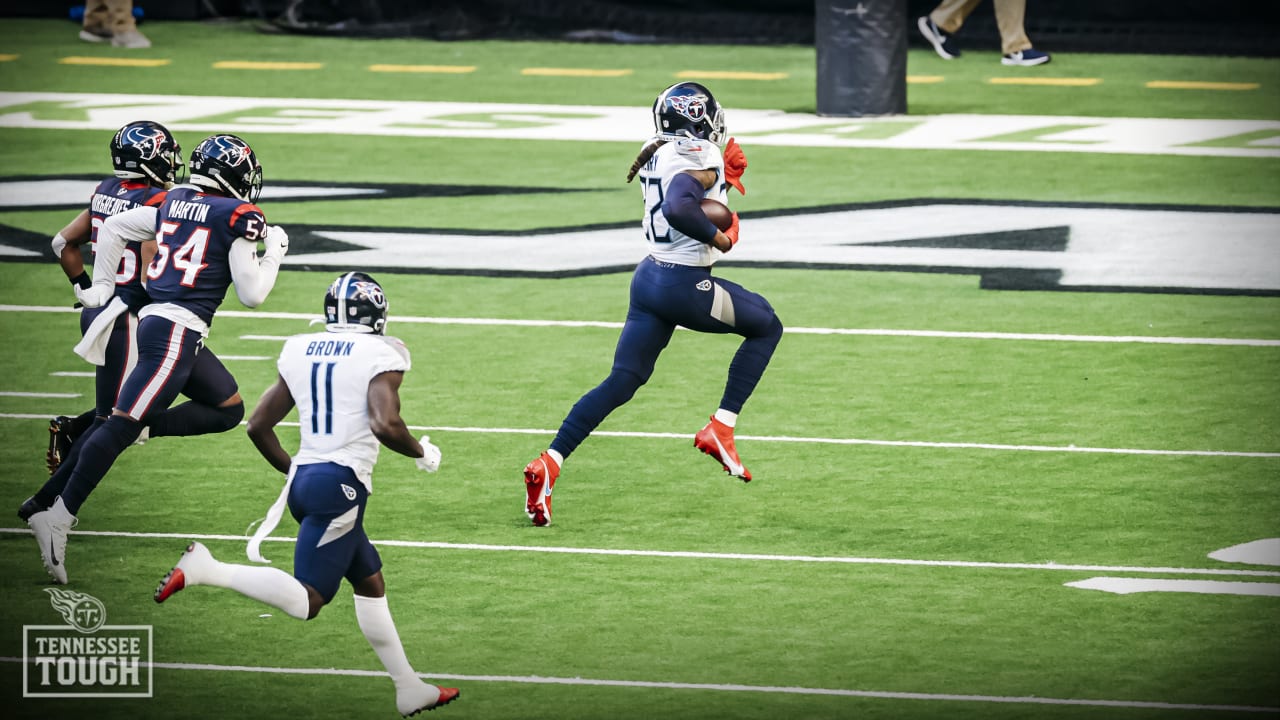 Can't-Miss Play: Derrick Henry Breaks Loose for 52-YARD TD Sprint