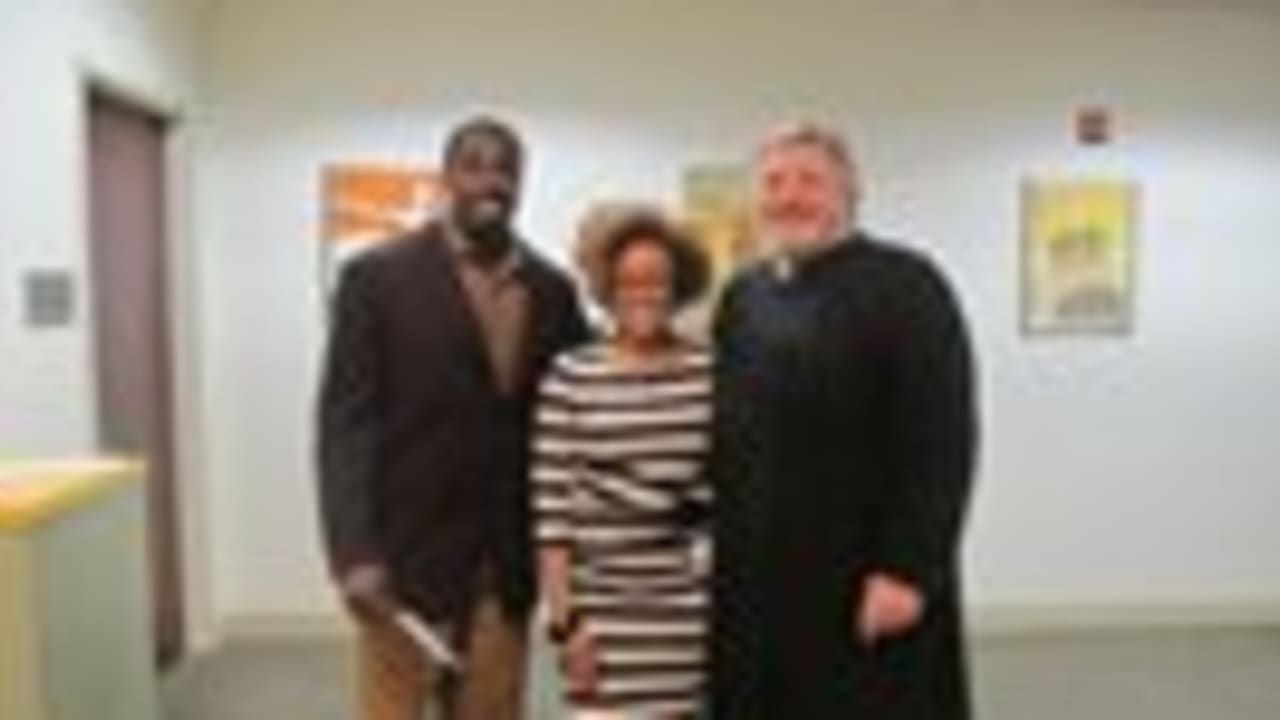 Former Titan Chris Sanders Delivers Motivational Speech