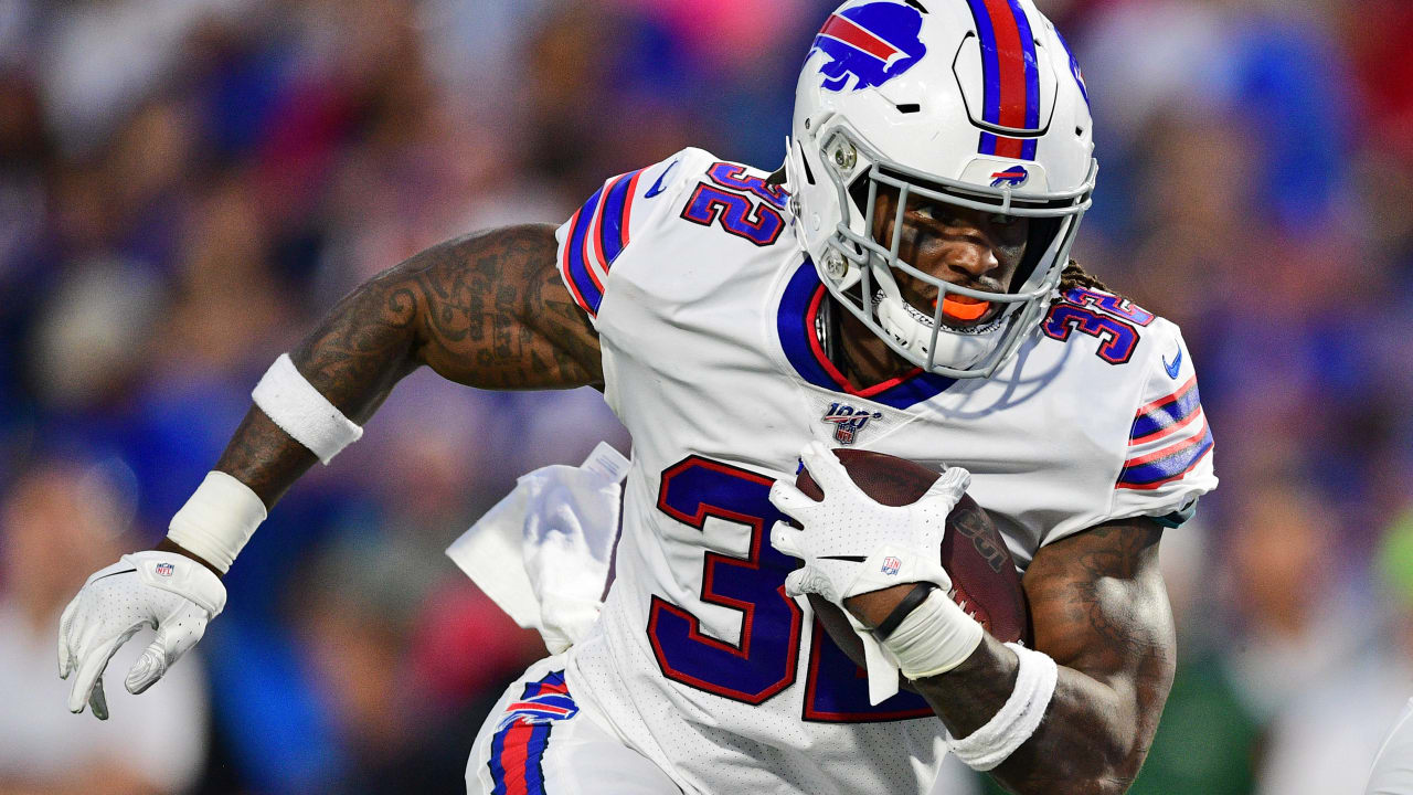 Titans Agree to Terms with RB Senorise Perry