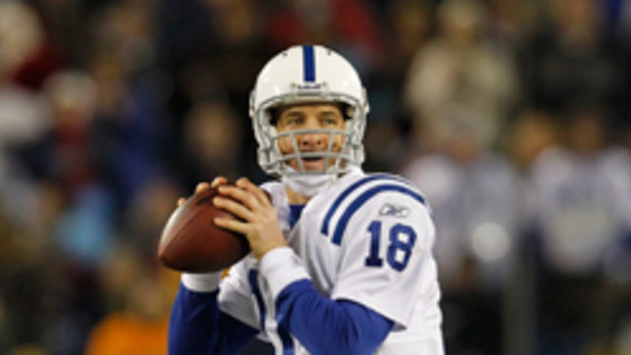 Titans Owner Wants Manning in Tennessee