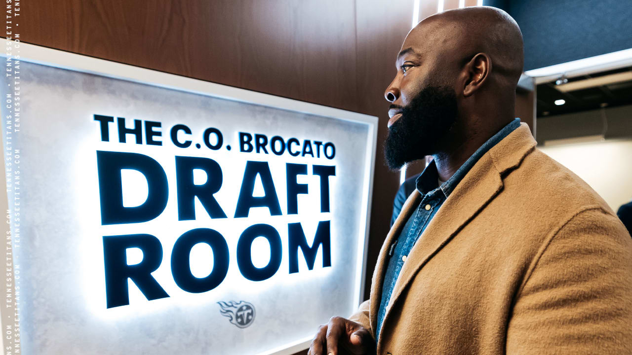 Titans GM Ran Carthon, HC Mike Vrabel Continue to Gather Intel on ...