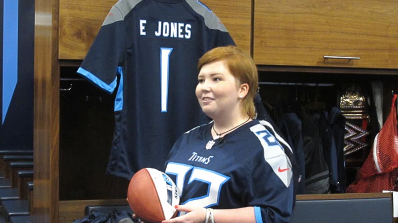 Super Fan Emily Jones' Visit to Saint Thomas Sports Park