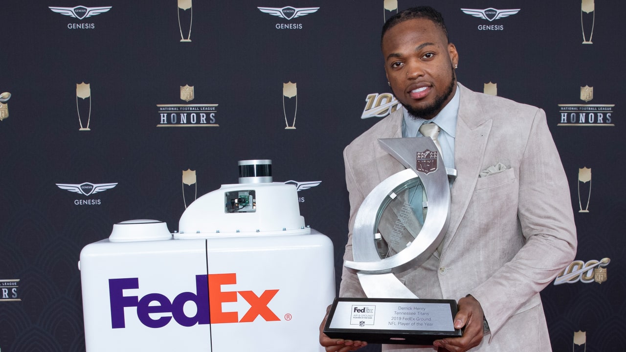 Titans RB Derrick Henry Named FedEx Ground NFL Player of the Year at ...