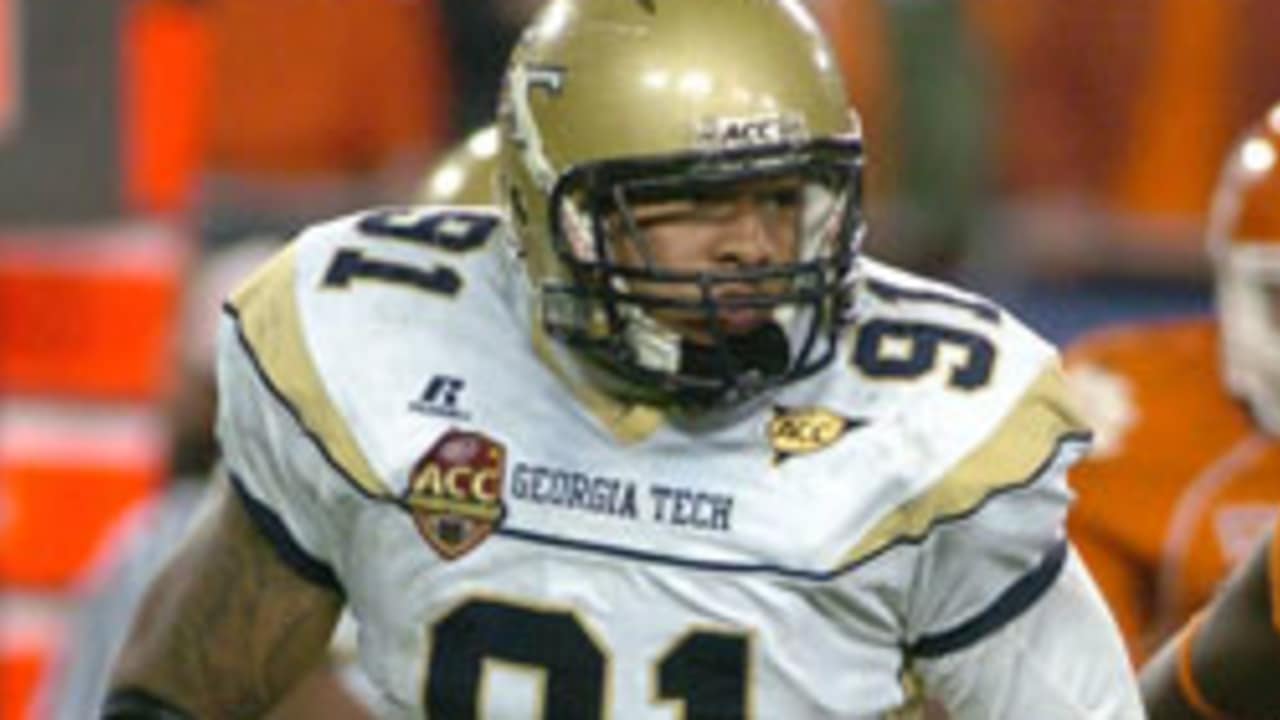 Titans Take DE Derrick Morgan with 16th Pick