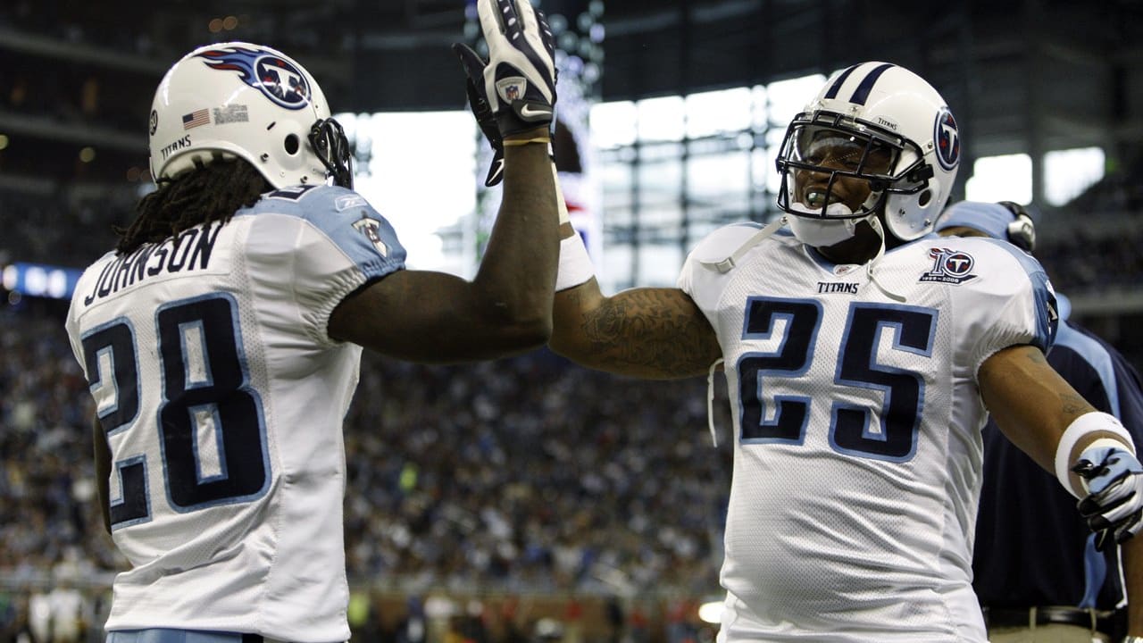 Photo Flashback: Titans Feast on Lions Thanksgiving Day