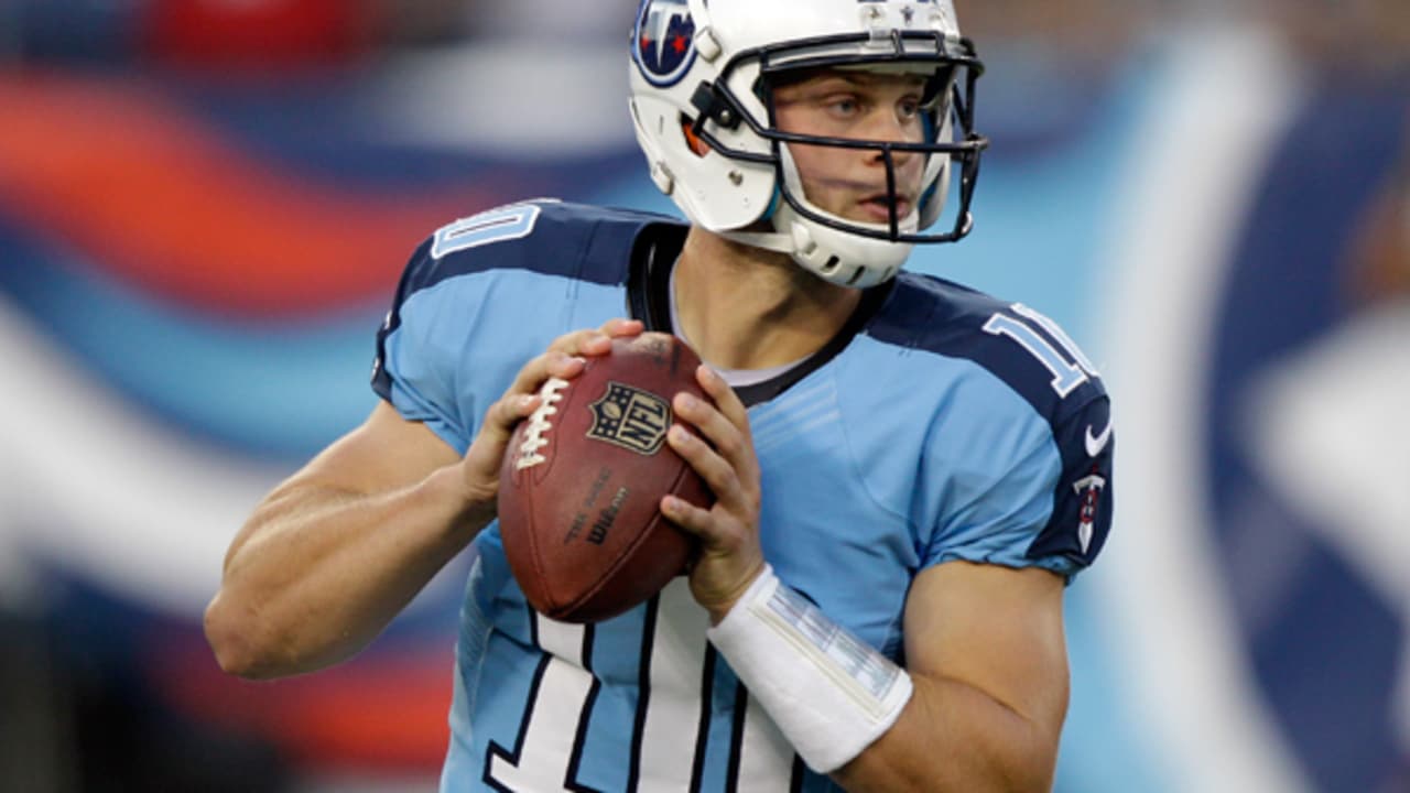 Jake Locker Working Hard to Improve in Offseason