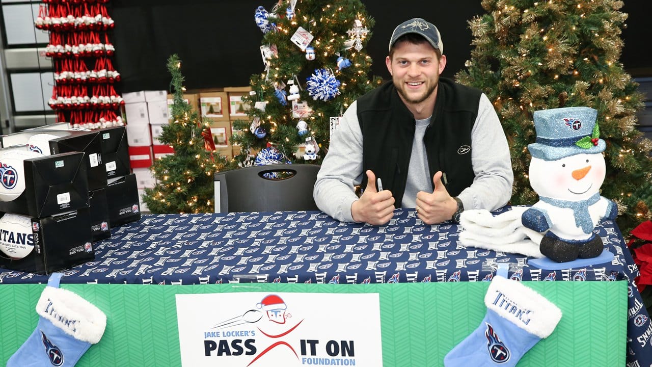 Jake Locker Hosts Second Annual Operation Elf for Patients, Families