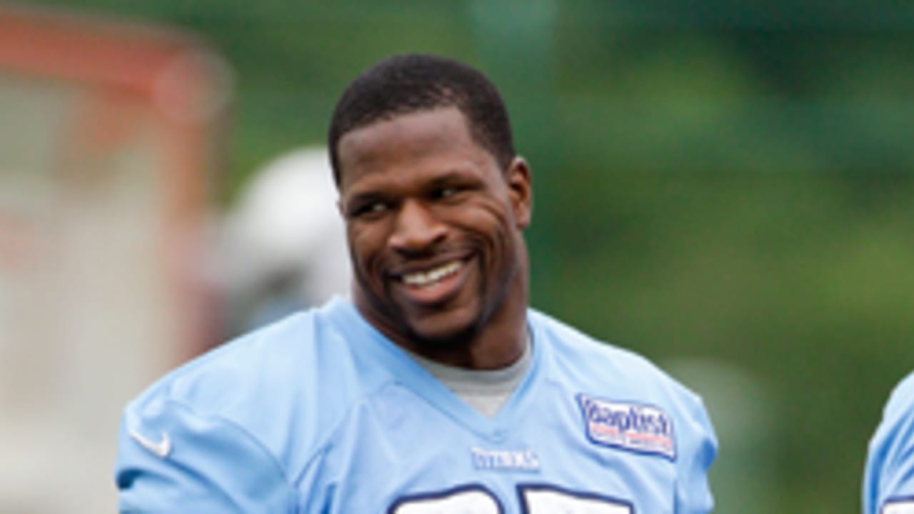 Wimbley Makes Easy Transition to end With Titans