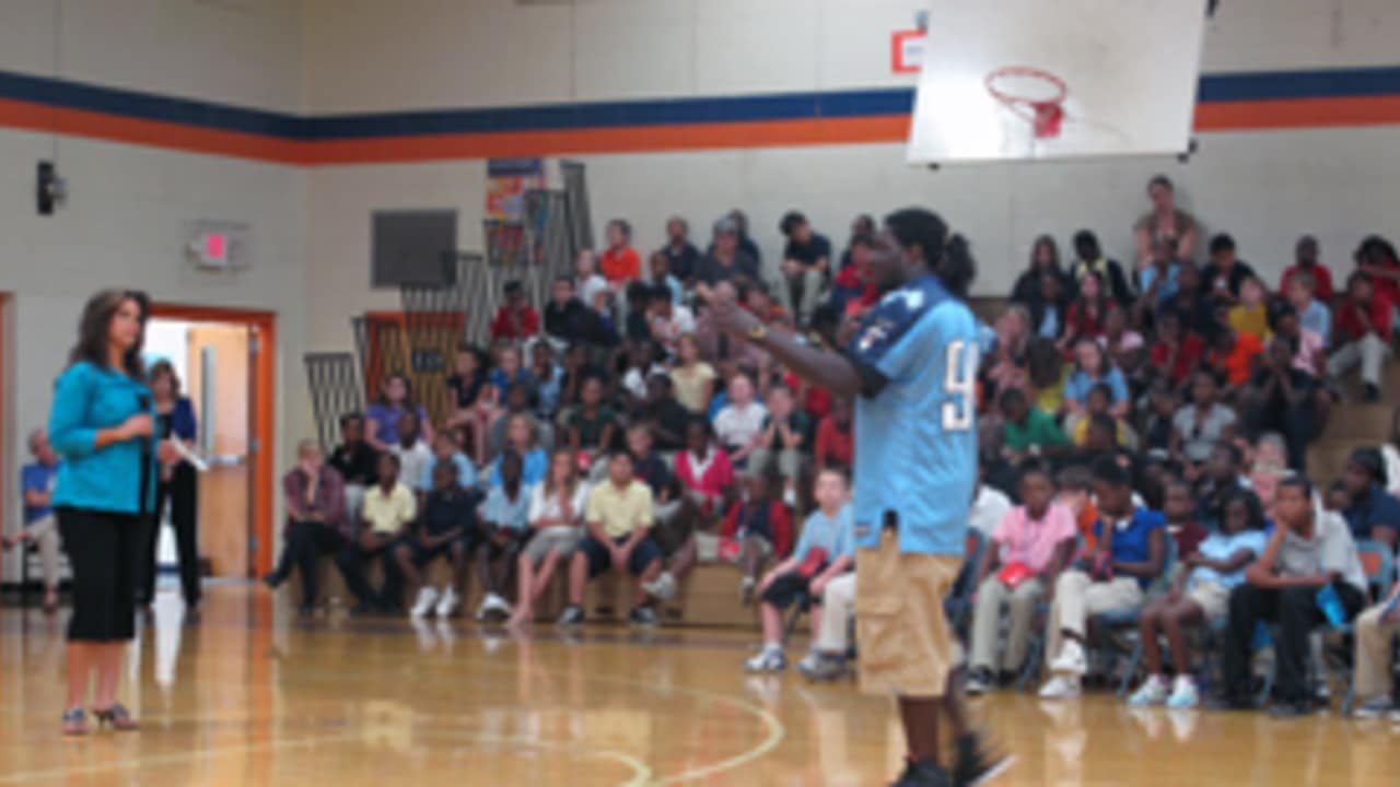 Marks Kicks Off Titans Tuesdays with School Visit to Joelton Middle