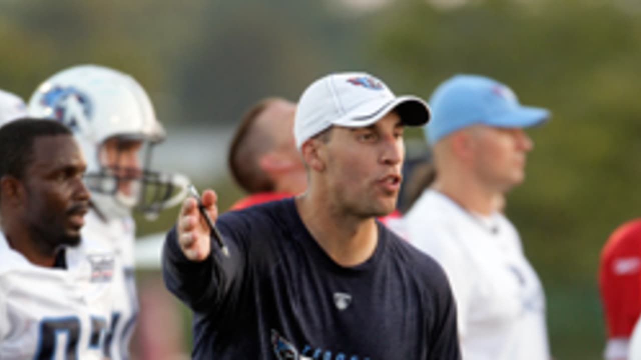 Former NFL Quarterback Effective Teacher for Titans Receivers