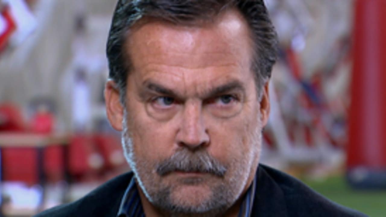 Fisher Would Like to Stay With Titans, Admonishes Young for Spat