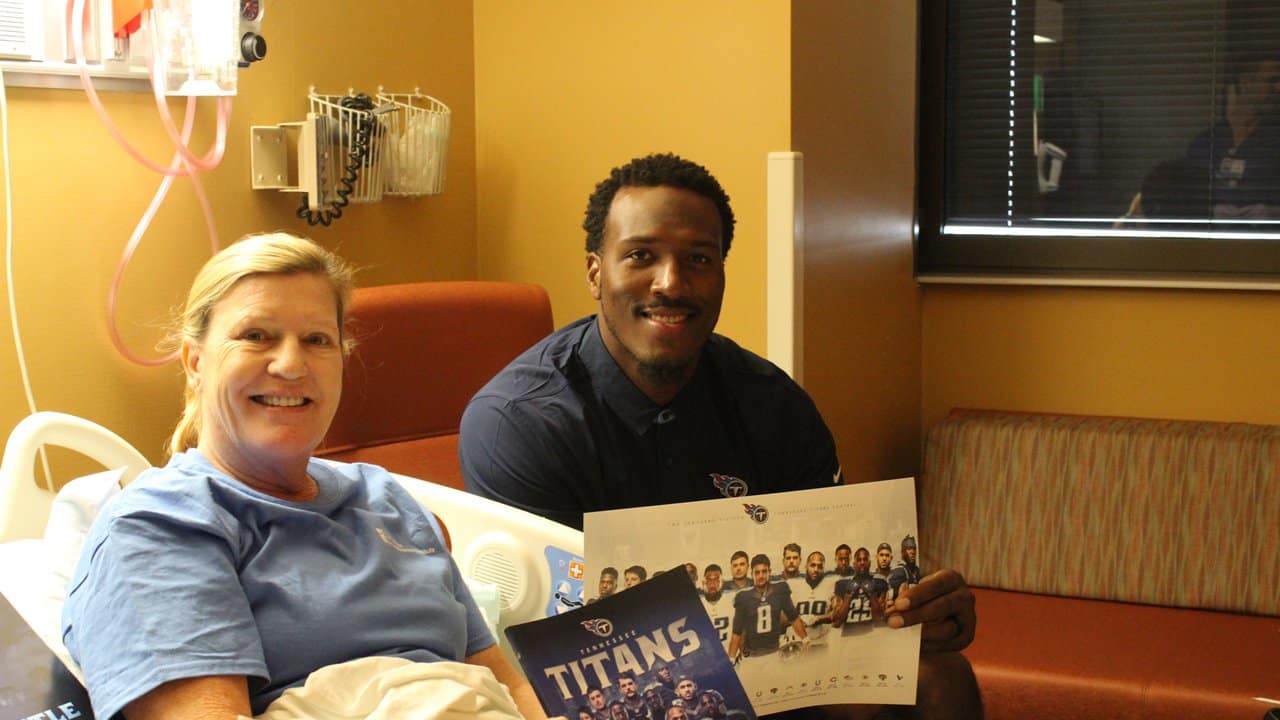 LB David Bass Kicks Off 'Titans Tuesdays' at Saint Thomas Midtown Hospital