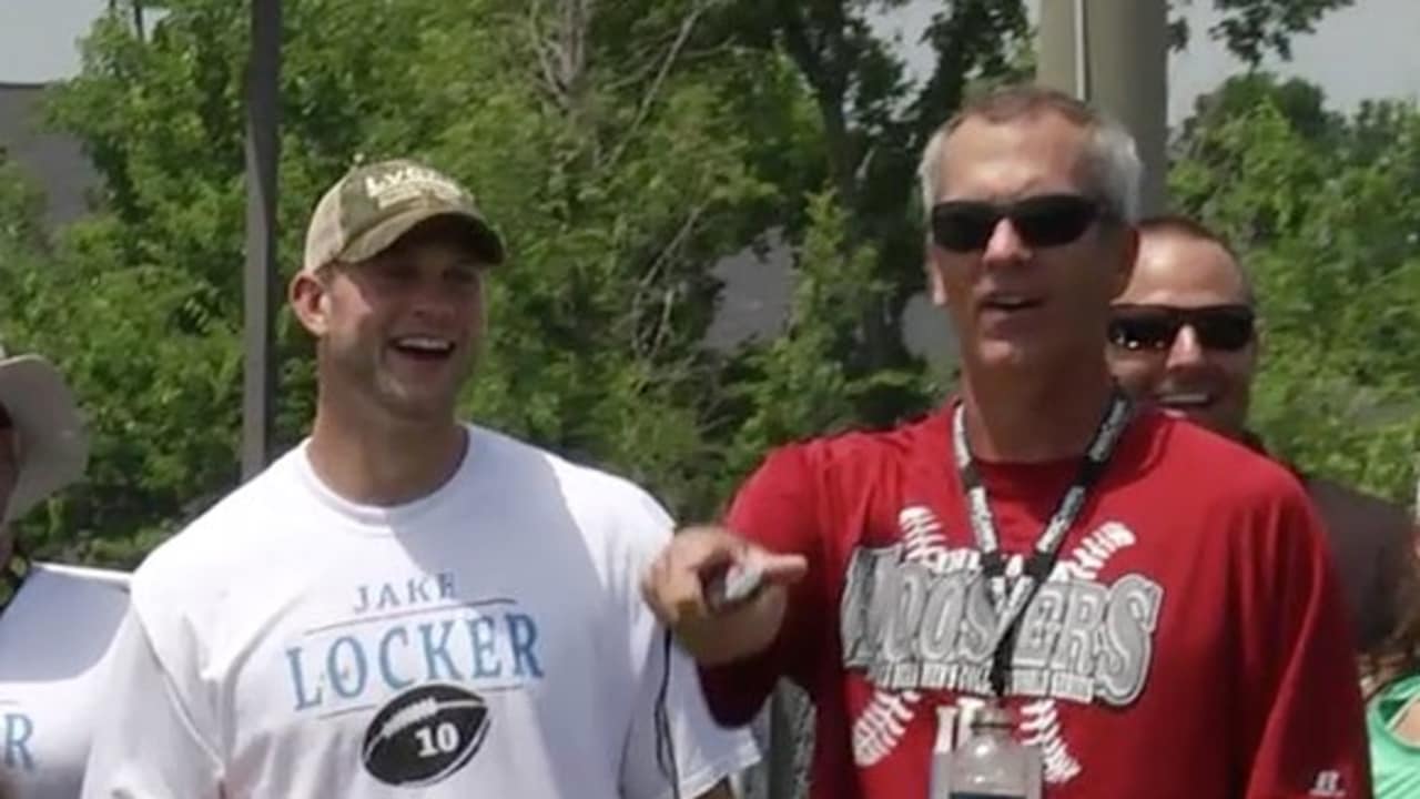 Jake Locker Hosts Football ProCamp
