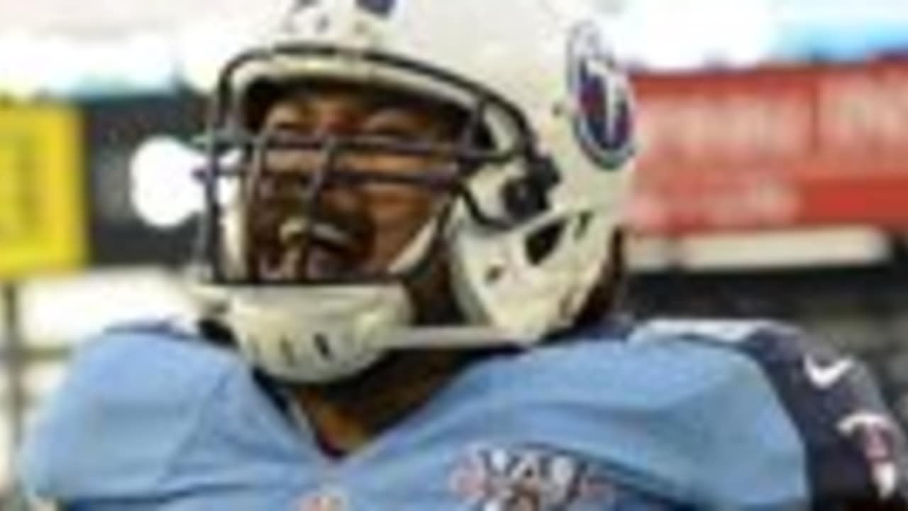 Ropati Pitoitua Delivering Powerful Play