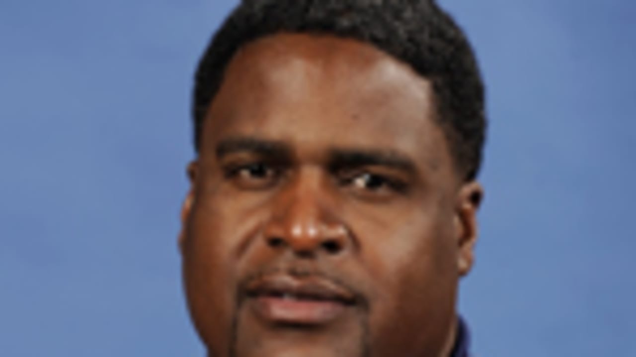 Titans Name Rocker Defensive Line Coach