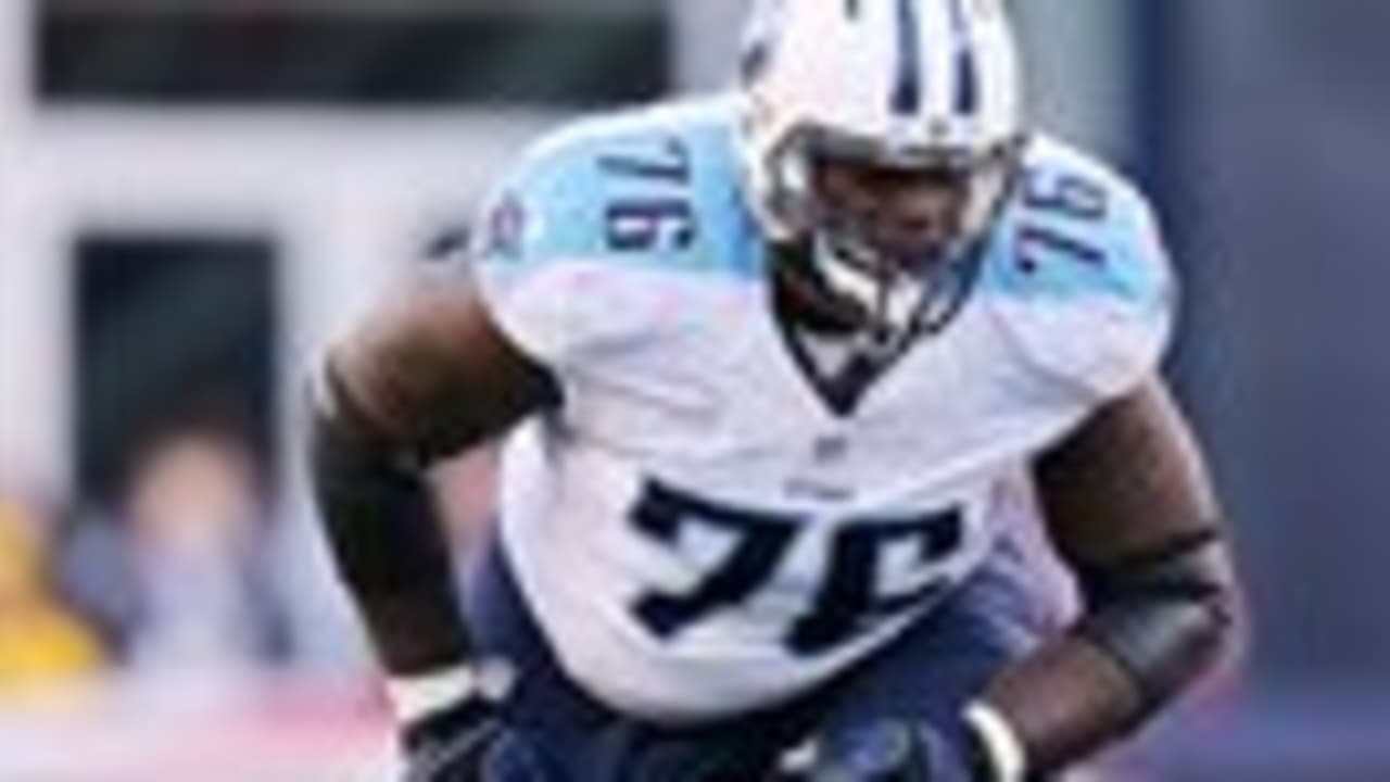 Titans Add Receiver, Place OL Byron Bell on Injured Reserve
