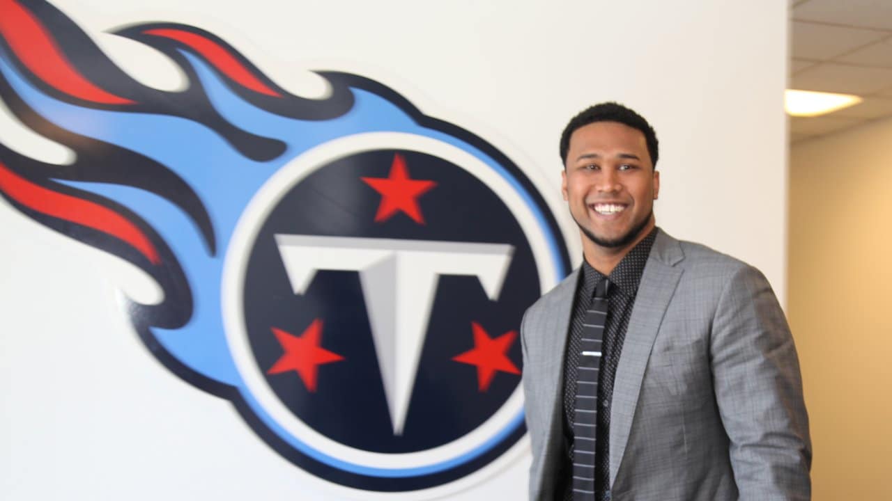 Oregon DE DeForest Buckner Makes Pre-Draft Visit to Titans