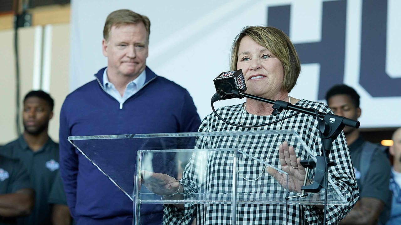 NFL Commissioner Roger Goodell Praises Titans Owner Amy Adams Strunk ...