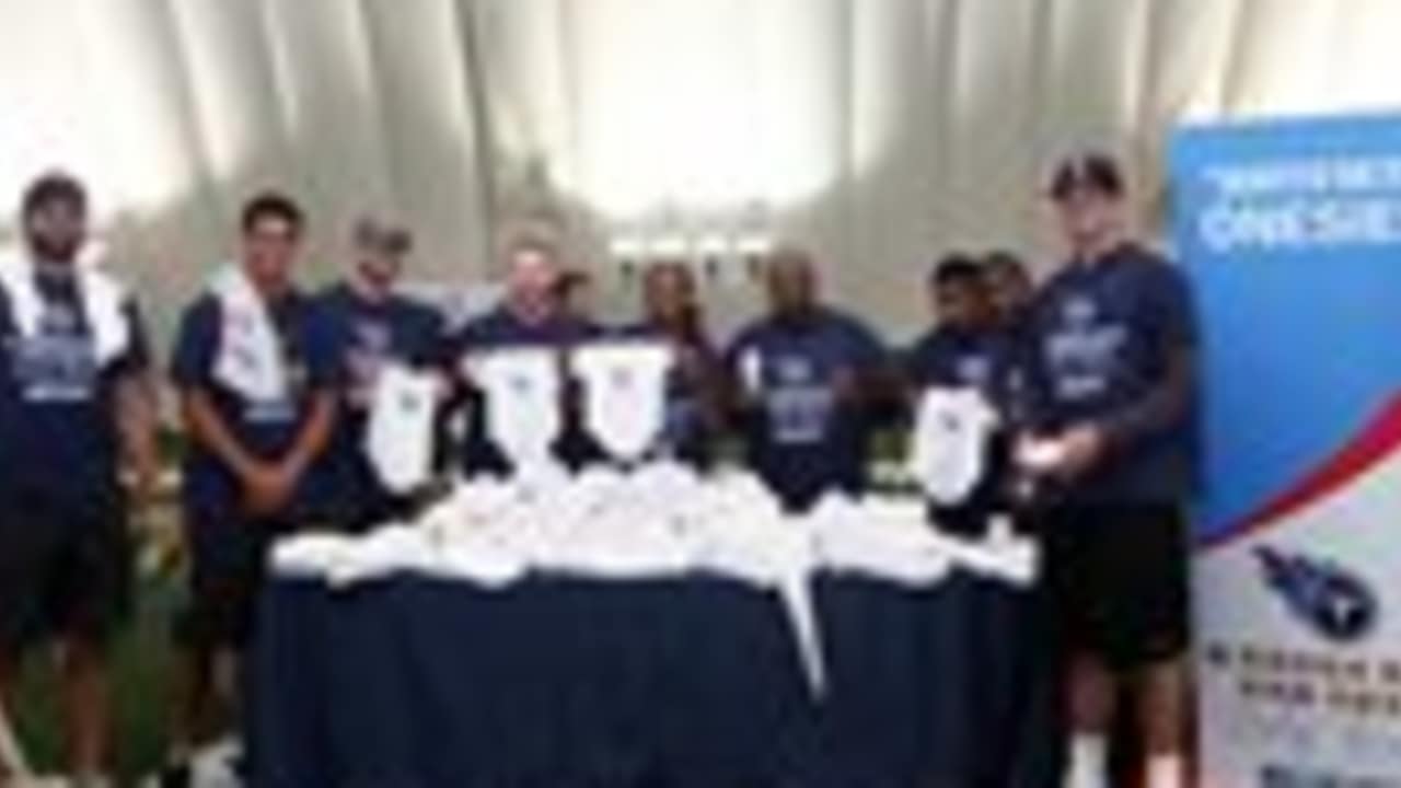 Titans, United Way Team Up for'Titan Up for Tots' Community Baby Shower