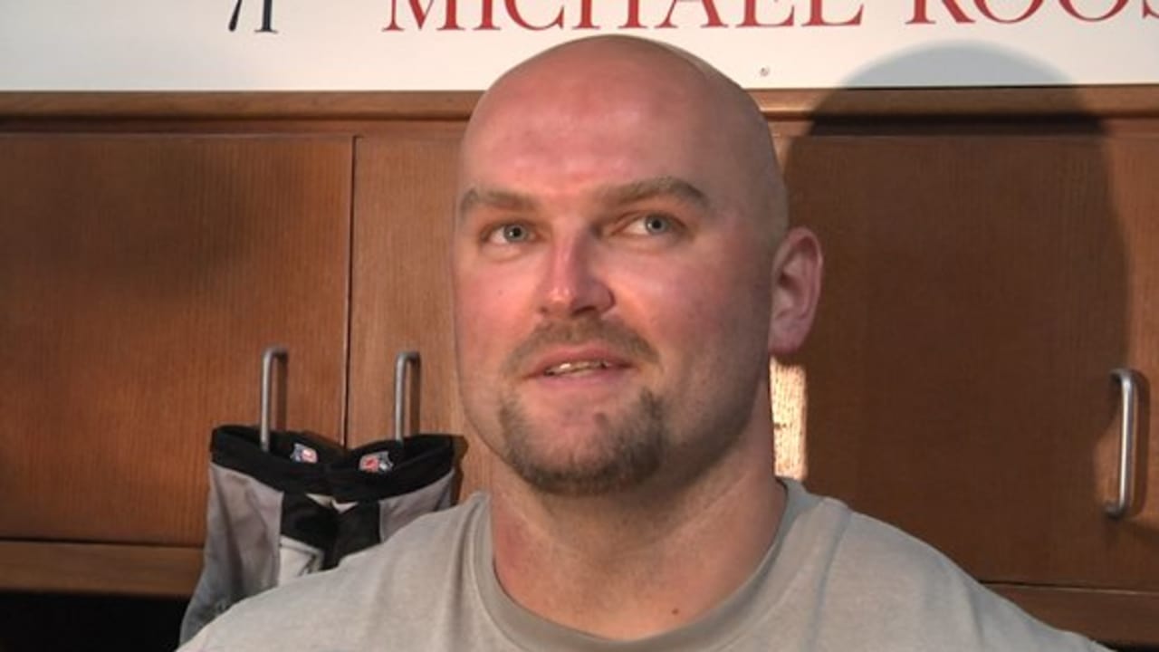 Michael Roos on Titans First Day of OTAs