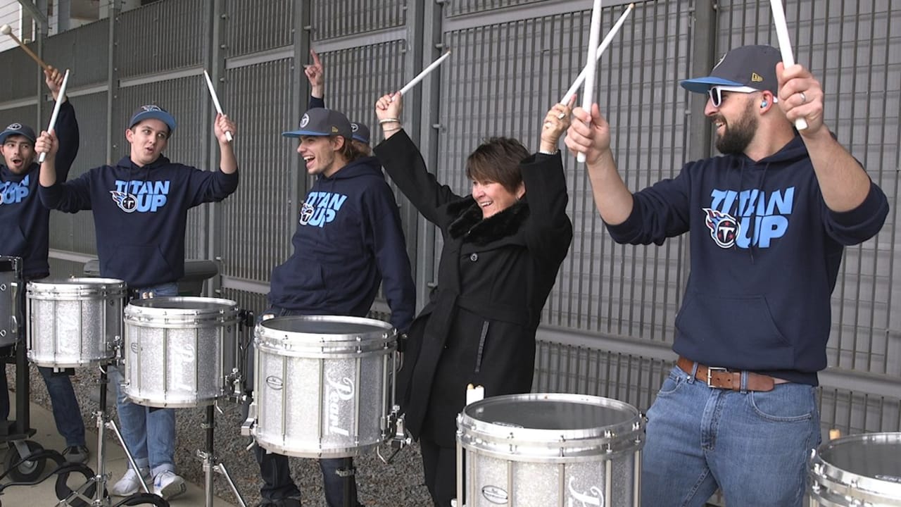 Titans Owner Amy Adams Strunk Surprises Fans Before Game