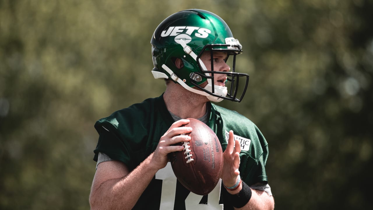 The 14 Best Photos of Sam Darnold During OTAs