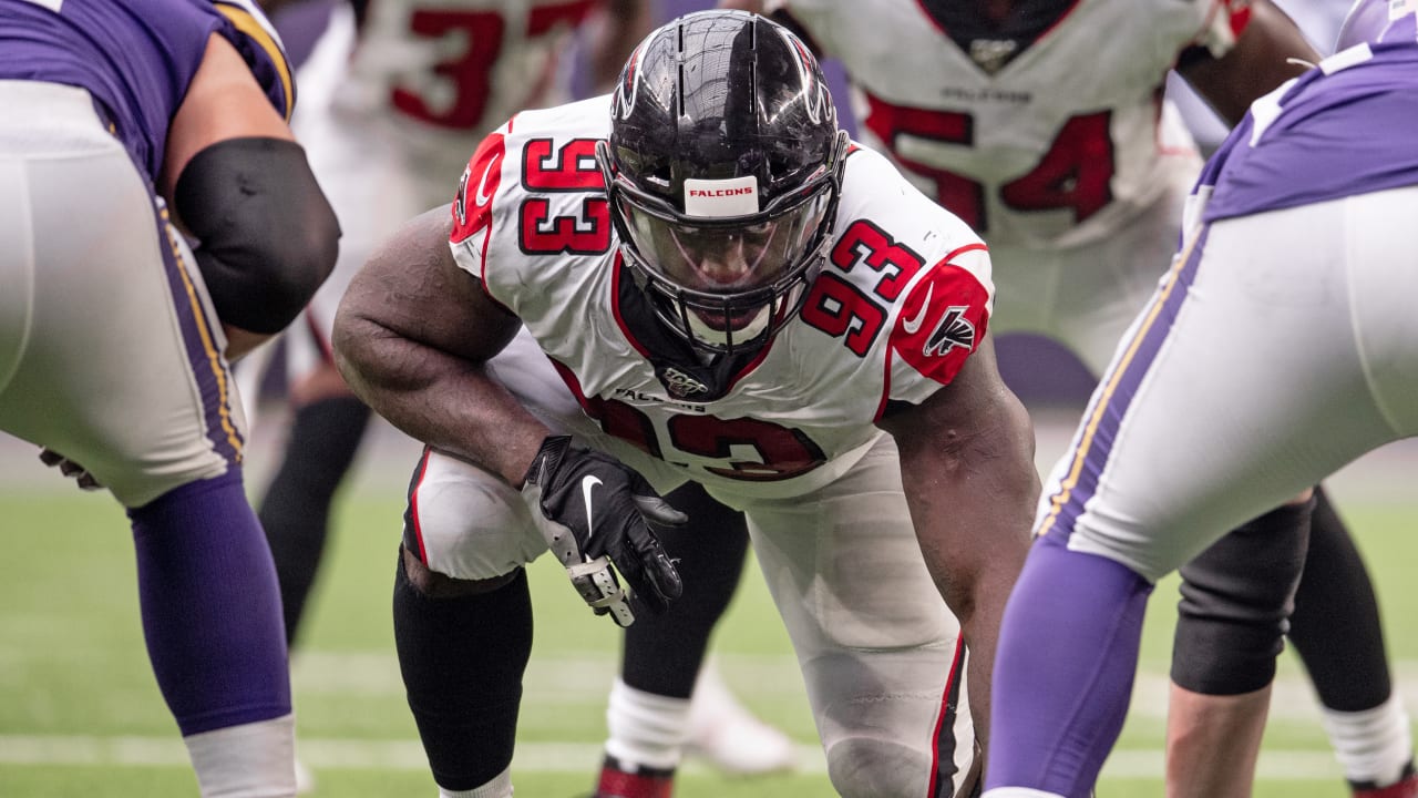 Report: Falcons sign Allen Bailey to one-year extension