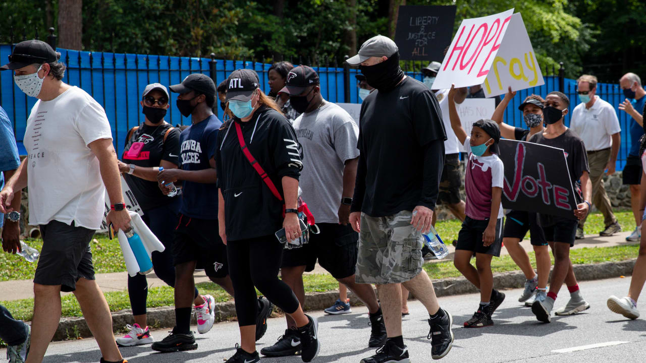 Falcons coaches, players take part in peaceful Atlanta protest