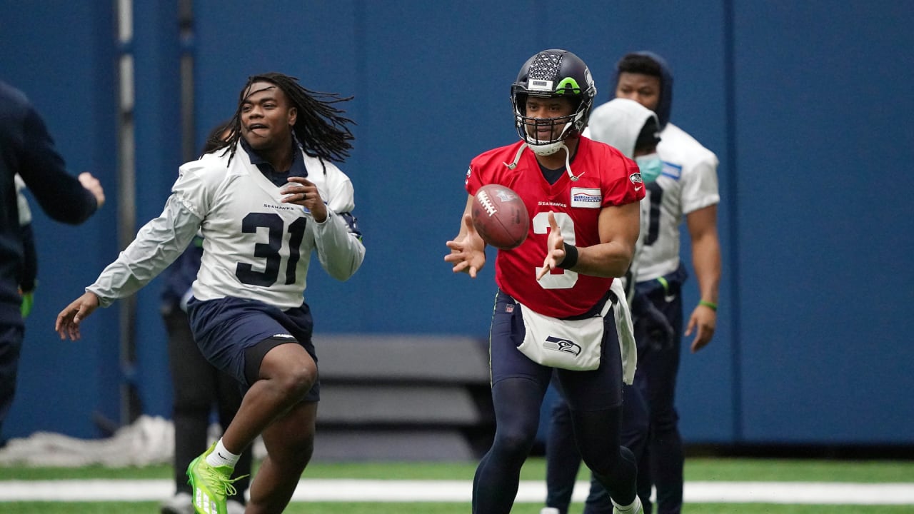 PHOTOS: Best Shots From Seahawks Practice - January 5