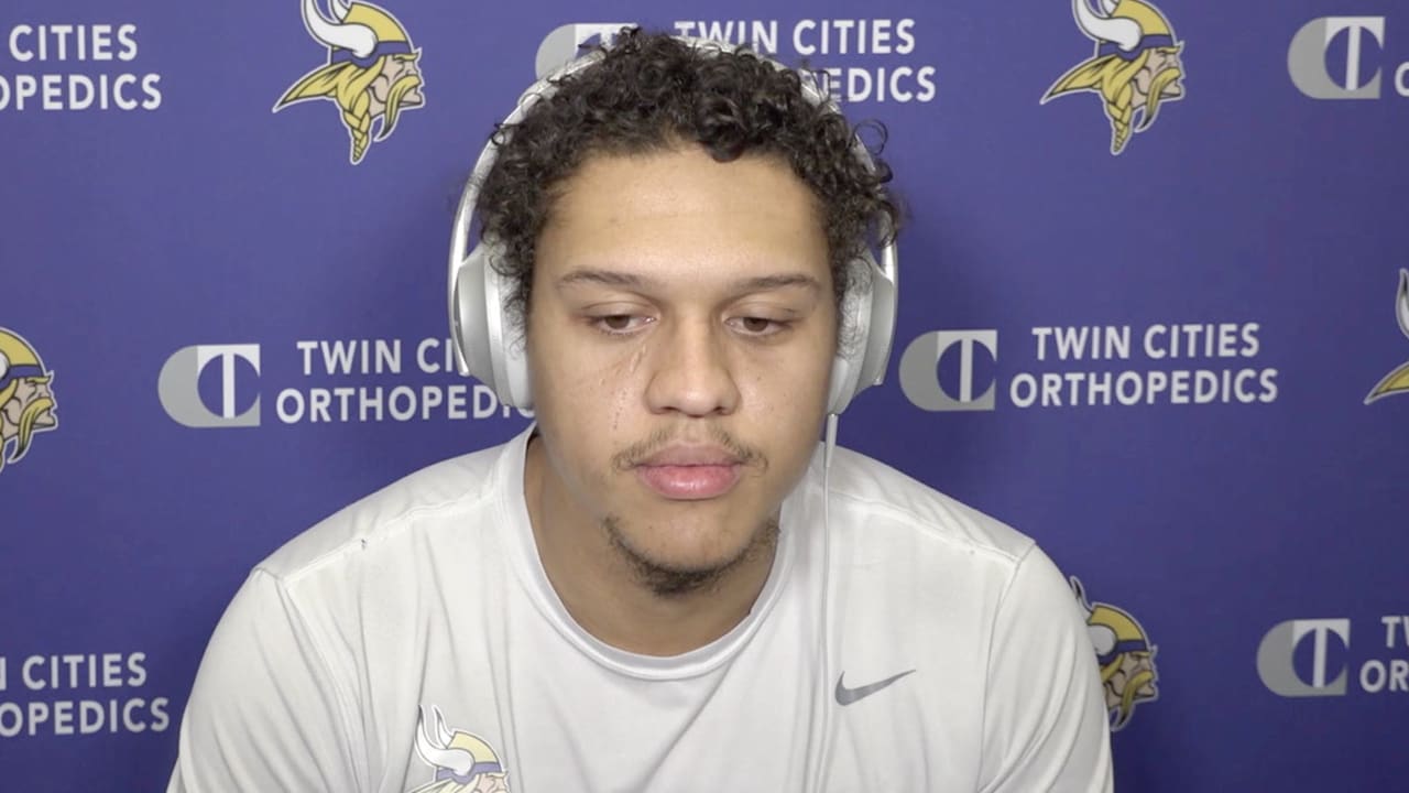 Lynch on Friday's "Surreal Moment" of Making His NFL Debut Last Week ...