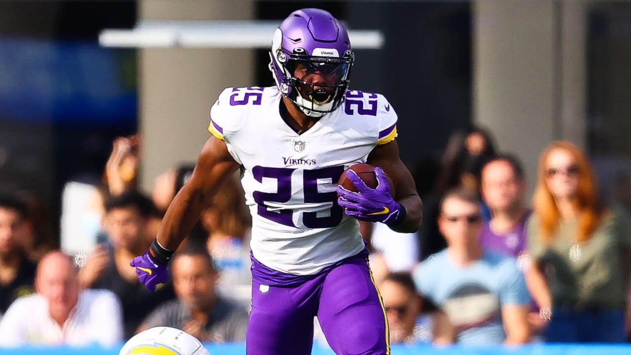 Mattison Gets Loose on 24-Yard Catch-And-Run