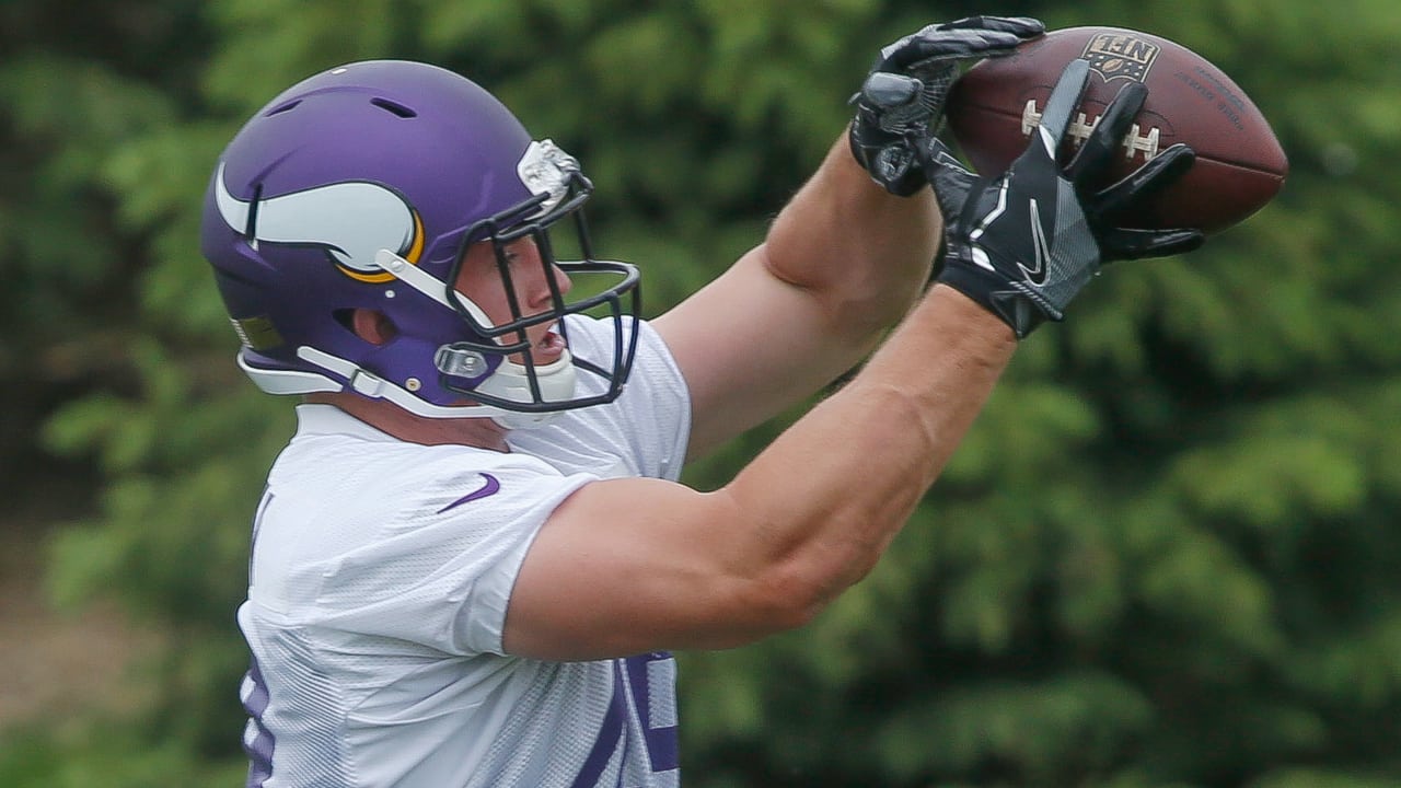 2-Minute Drill: Get to Know Vikings FB Johnny Stanton