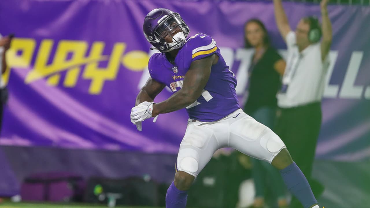 McKinnon Takes Lone Kickoff Return 108 Yards for Touchdown
