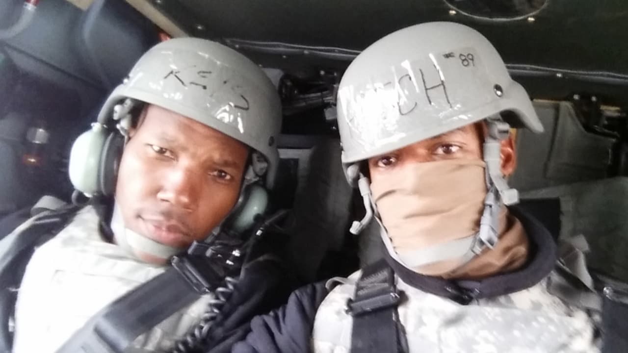 Former Vikings WR Matthew Hatchette Visits Troops in Middle East