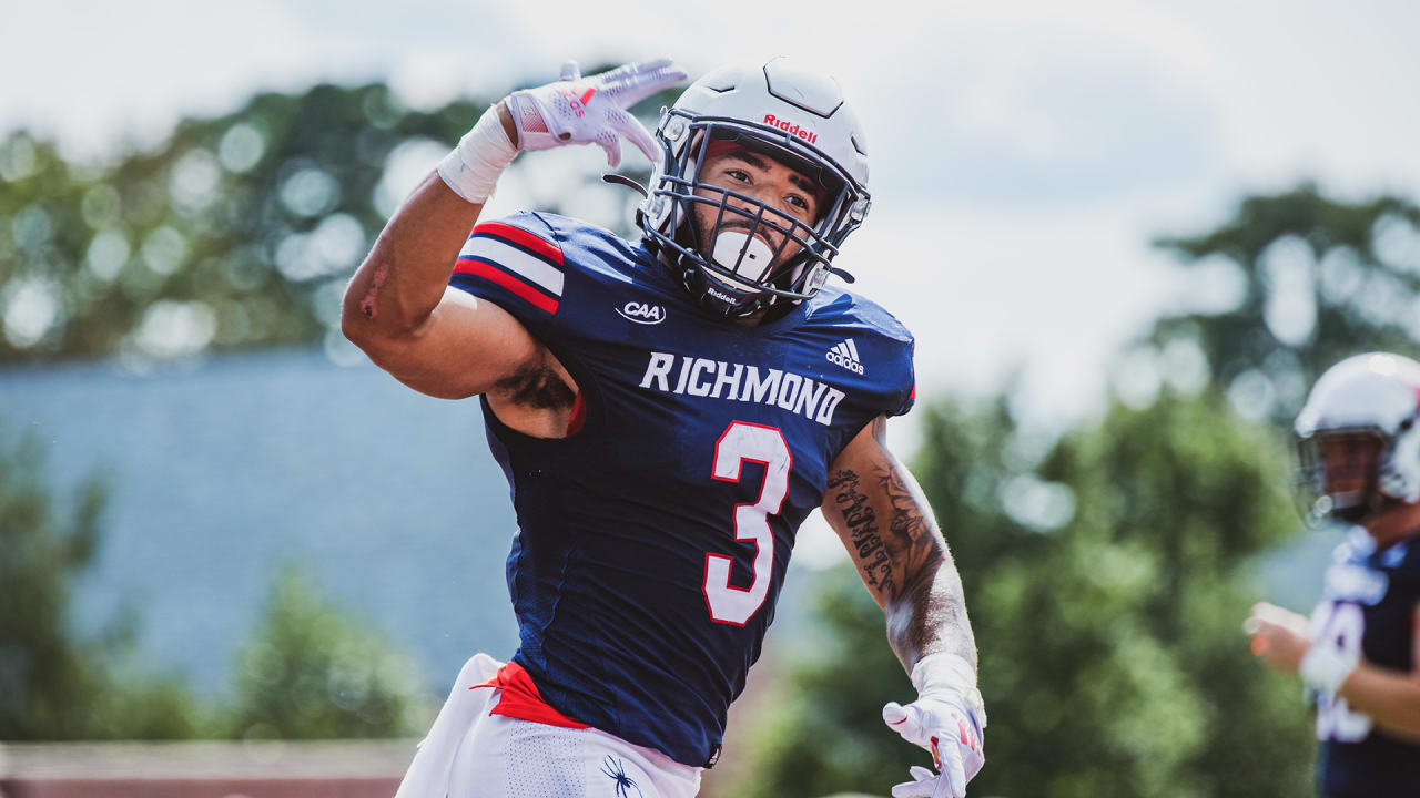 Signed Running Back Aaron Dykes