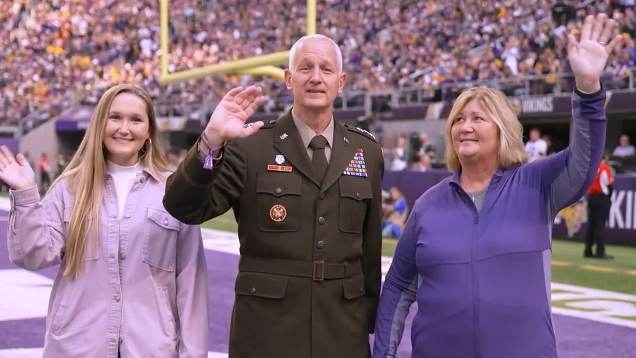 Hometown Heros: Lt. Gen. Jon A. Jensen | Week 11 vs. Green Bay