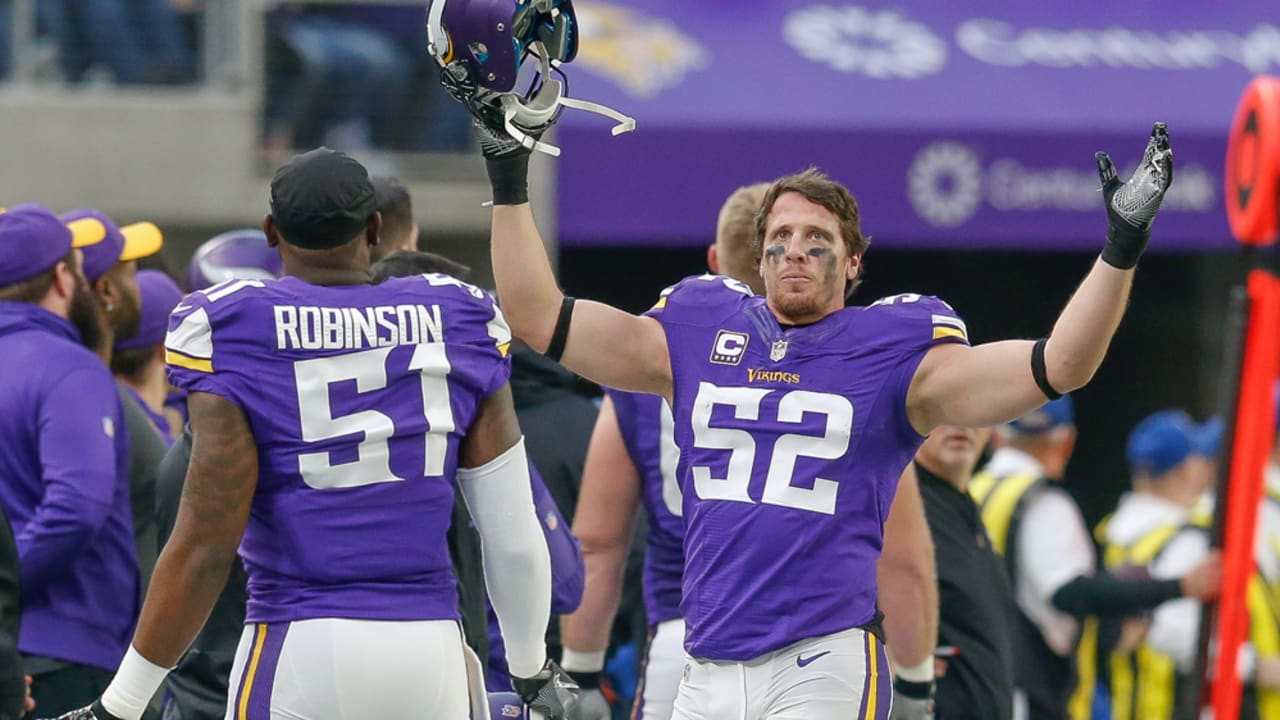 Young Linebackers Using Lessons from Chad Greenway in Position Competition