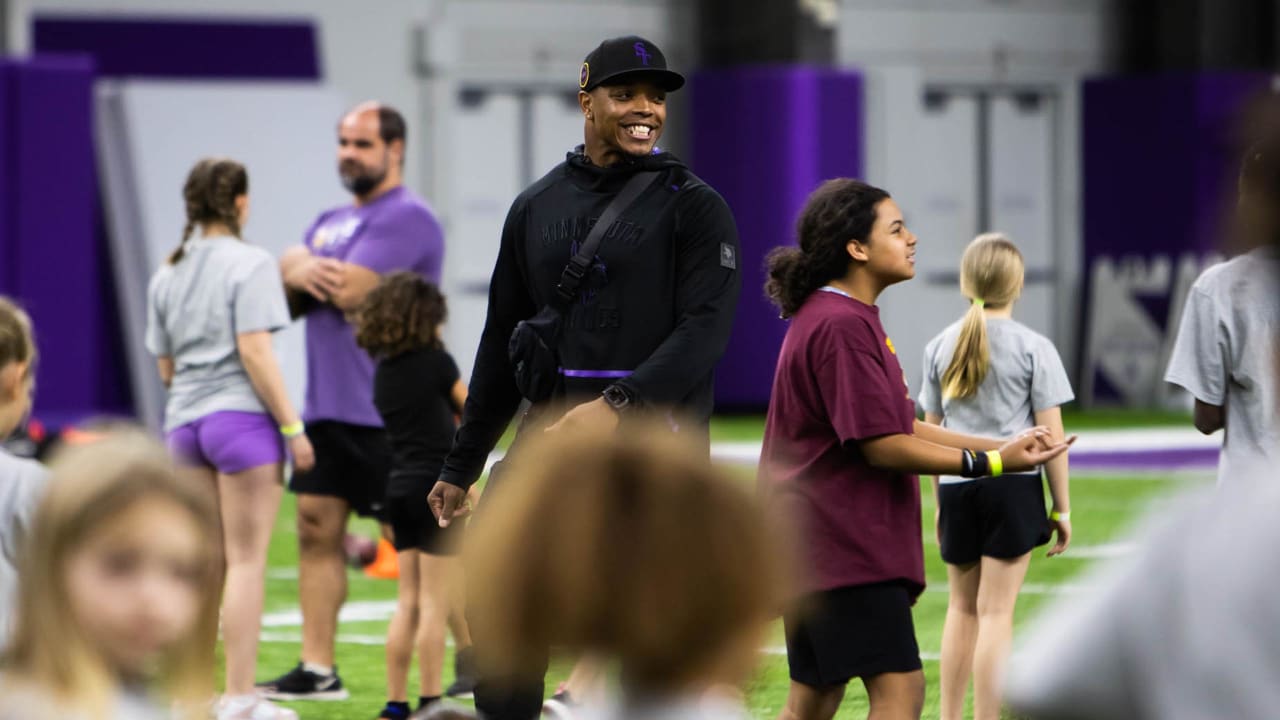 CJ Ham inspires at the Girls Football Academy – TittlePress