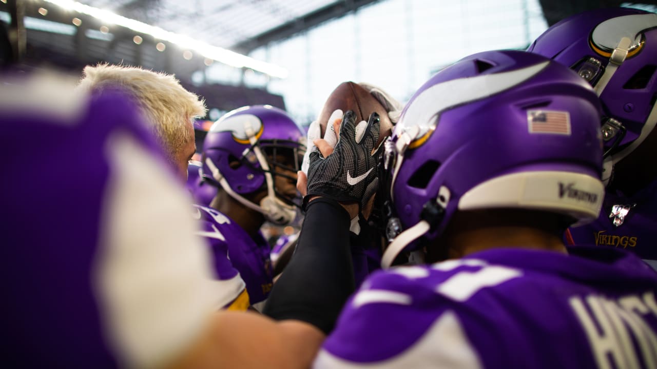 Vikings.com's Live Chat - Thursday 12:00 PM