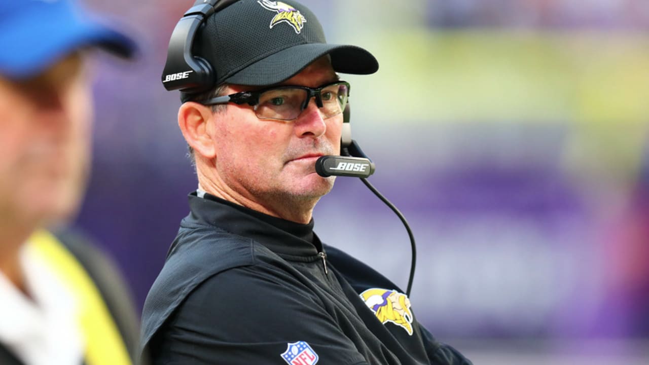 NOTEBOOK: Vikings Have to 'Live in the Moment' for Playoff Run