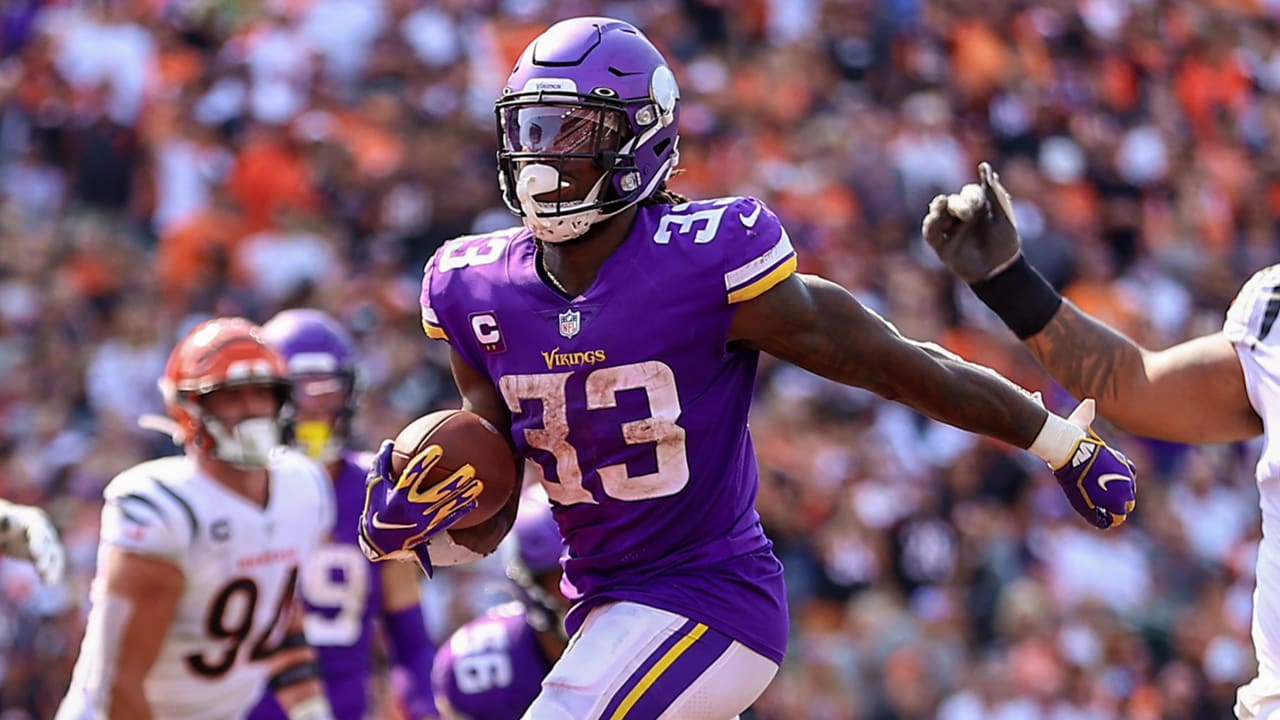 Cook's Vision, Quickness on Full Display During Touchdown Dash