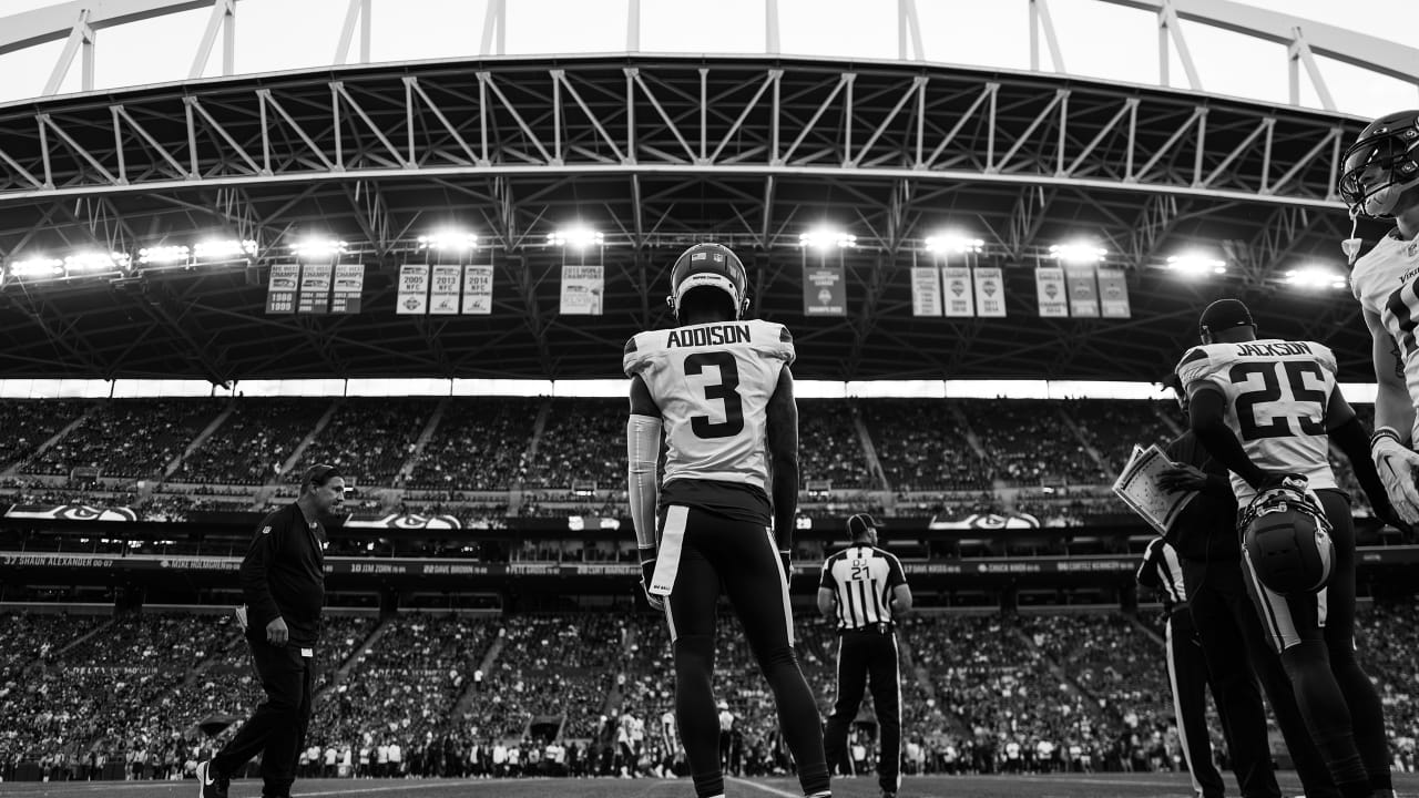 Vikings at Seattle | Minnesota in Monochrome