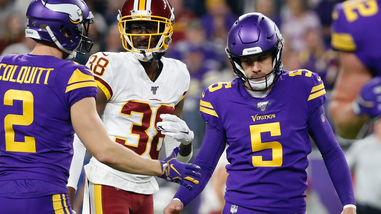 Dan Bailey Remains Perfect on Kicks Against Washington