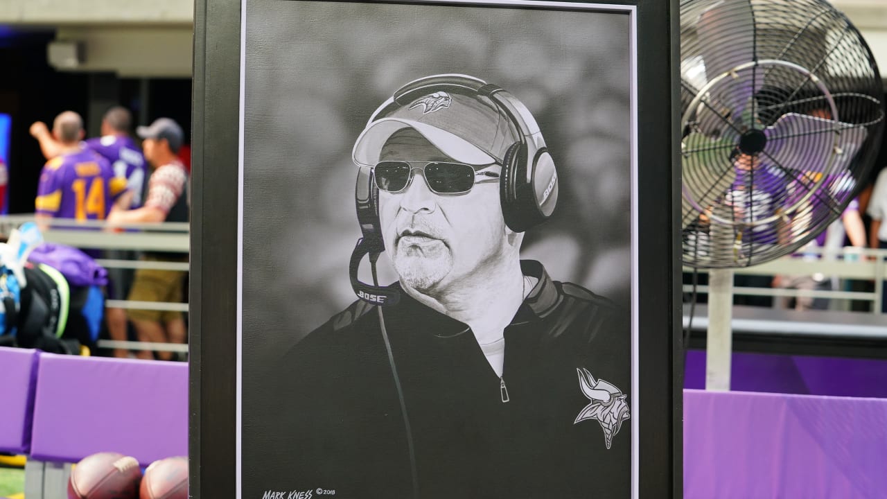 Vikings Honor Life & Memory of Tony Sparano